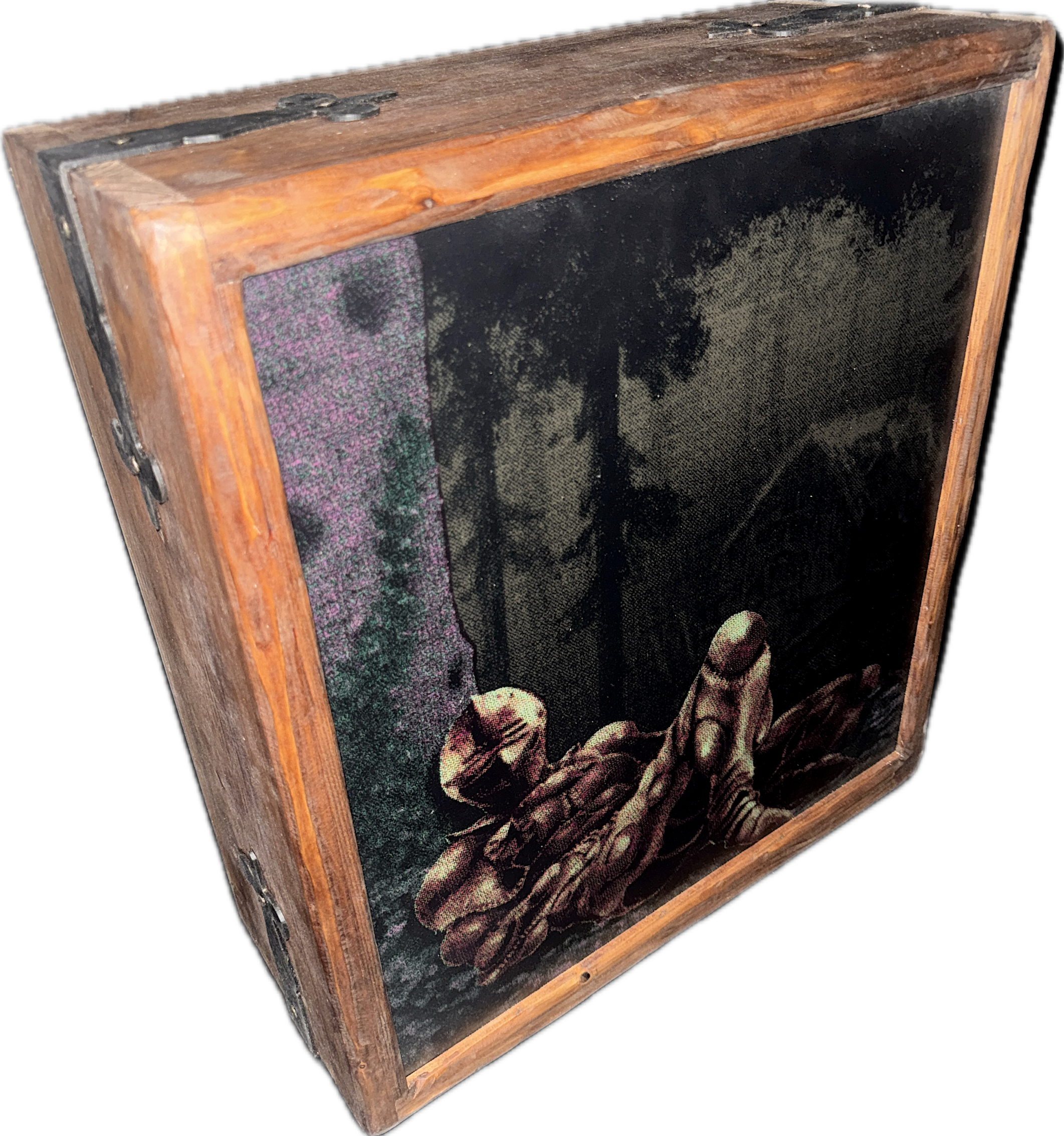 Dying Knight - wooden box lamp by Plastiboo – www.hollow-press.net